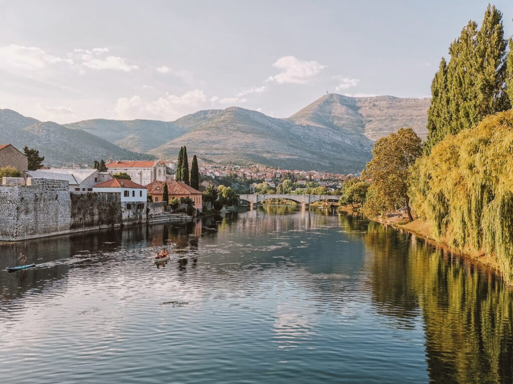 Trebinje in Bosnien: Sehenswürdigkeiten und lokale Geheimtipps